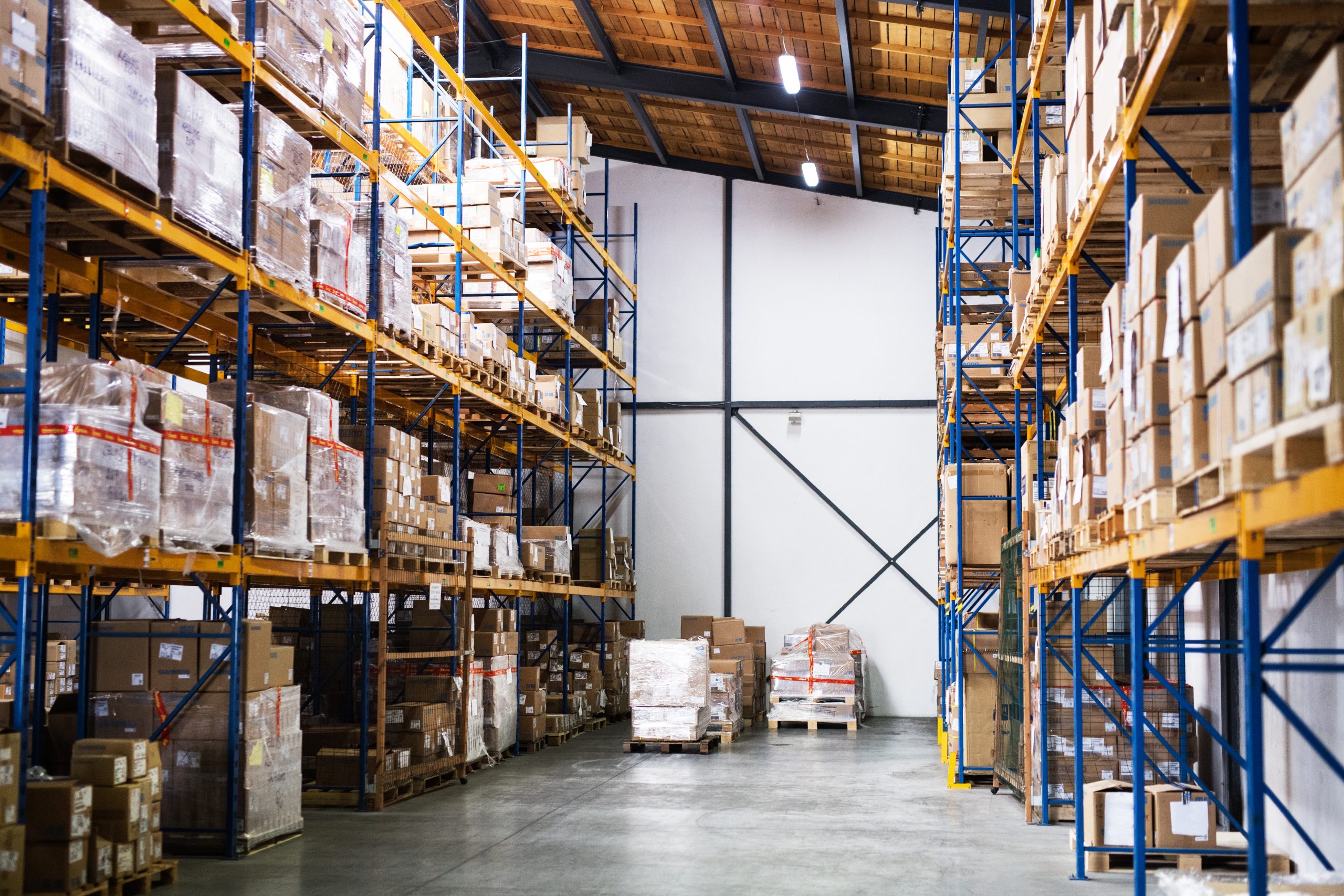 Rapid Warehouse Solutions For Logistics Hubs | Lauralu UK & Ireland
